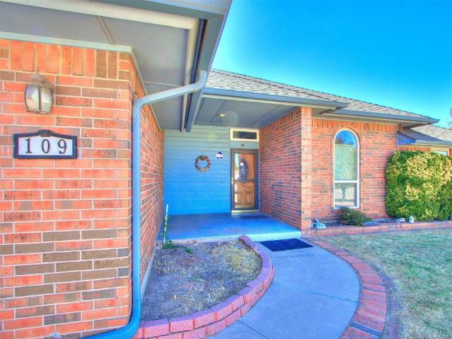 109 S Ramblin Oaks Drive