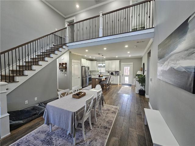 109 SE 11th Avenue