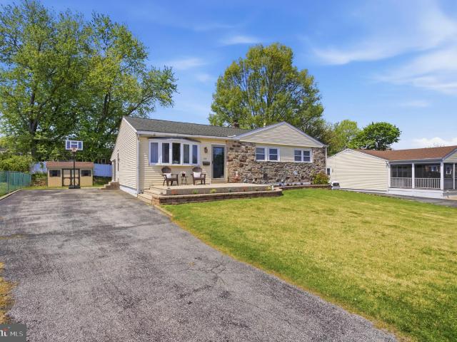 109 Shubrook Ln, Aston, PA 19014 | MLS #PADE2113 | Compass