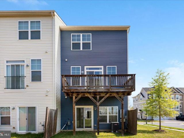 109 Splendor Garden Way