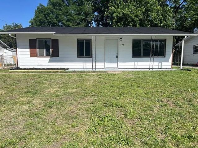 109 St Barbara Ln, Cahokia, IL 62206