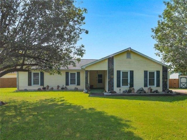 109 Summerfield Dr, McDonough, GA 30253