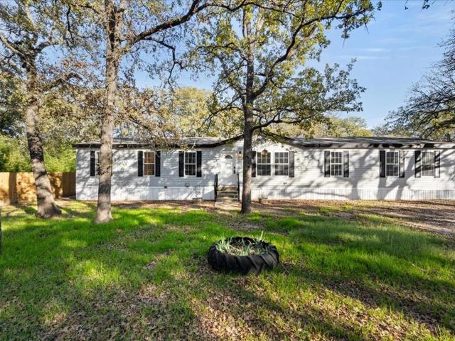 109 Summers Cir, Azle, TX 76020 | MLS #21129