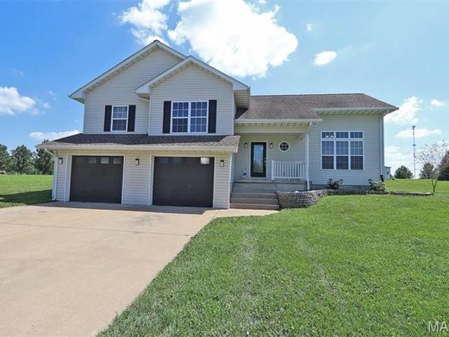 109 Sunset Ct, Farmington, MO 63640