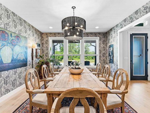 109 SW Autumn Hills Road