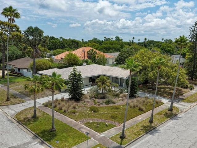 109 Ponce De Leon Blvd, Belleair, FL 33756