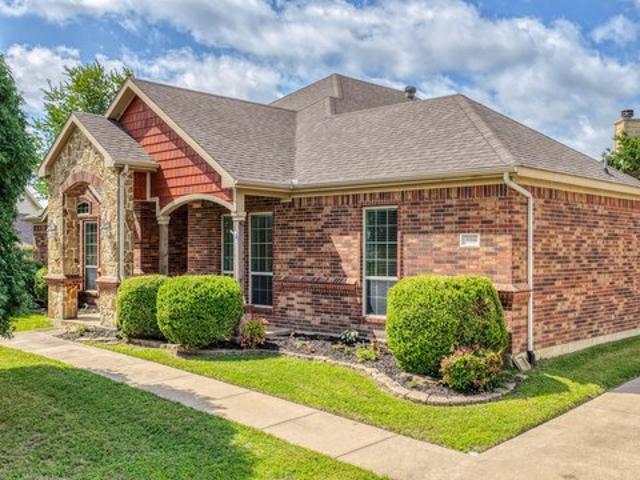 109 Portales Dr, Aledo, TX 76008