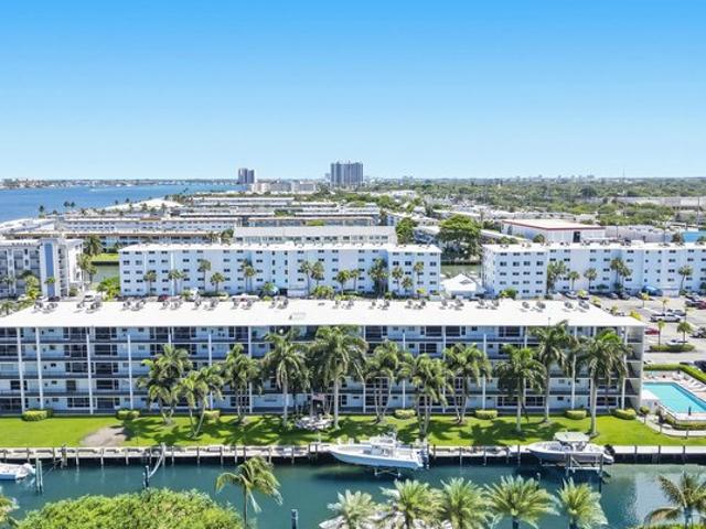 109 Paradise Harbour Blvd Apt 203, North Palm Beach, FL 33408