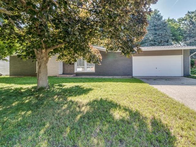 109 Parkshore Dr, Battle Creek, MI 49014