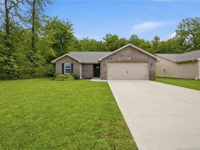 109 Parkside Dr, Hanover, IN 47243