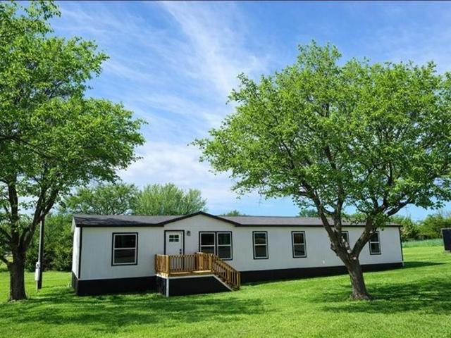 109 Pima Dr, Nocona, TX 76255