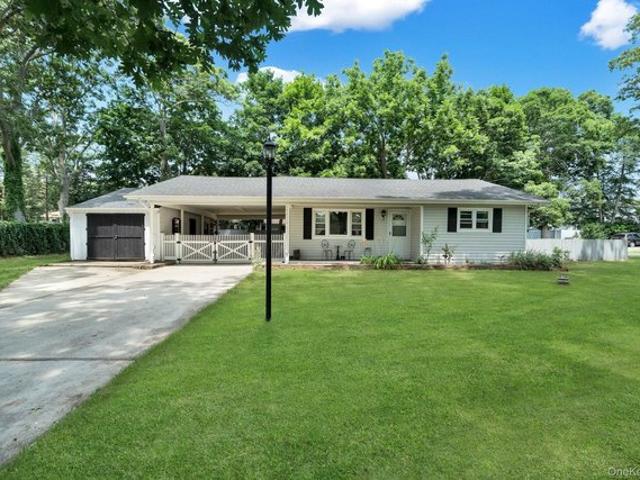 109 Pine Rd, Mastic Beach, NY 11951