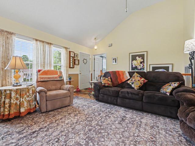 109 Pine Ridge Drive