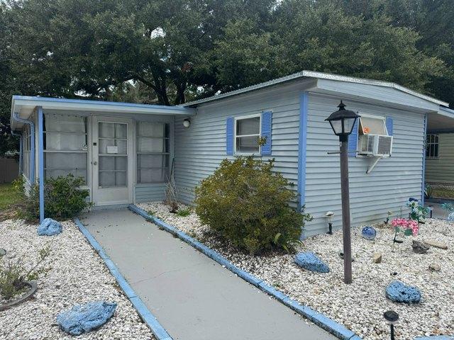 109 Pioneer Ln, Valrico, FL 33594