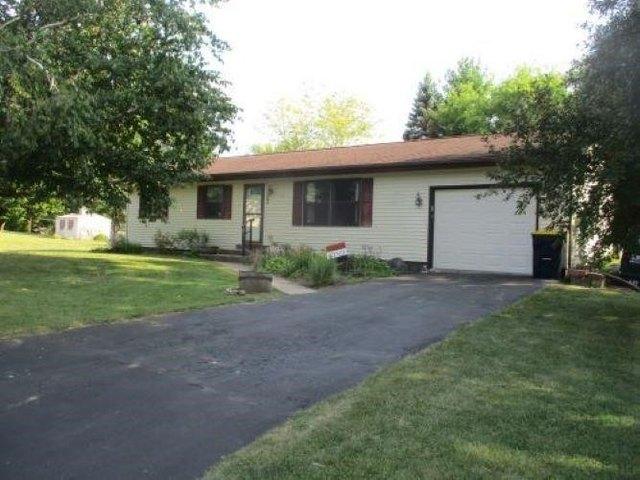 109 Pleasant St, North Freedom, WI 53951