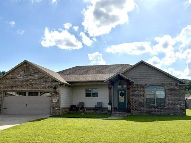 109 Promenade Cir, Russellville, AR 72801