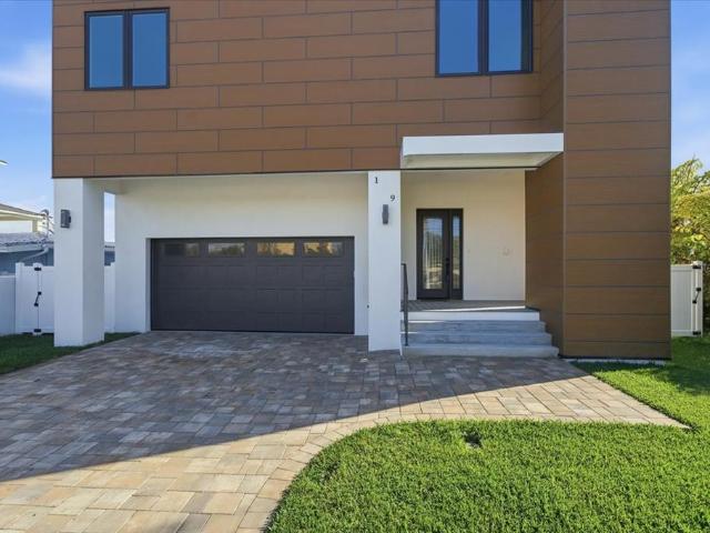 109 Punta Vista Dr, St. Pete Beach, FL 33706 | MLS #TB8464