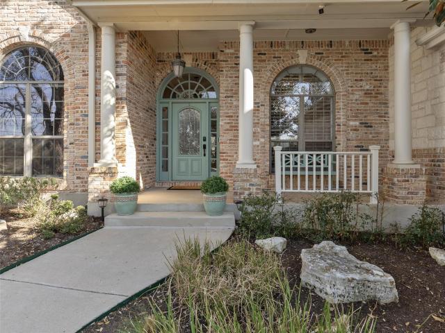 109 Roberts Cir