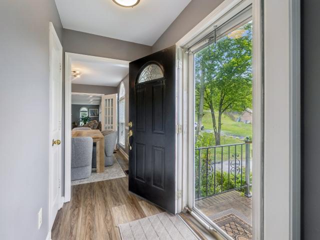 109 Rocky Dr