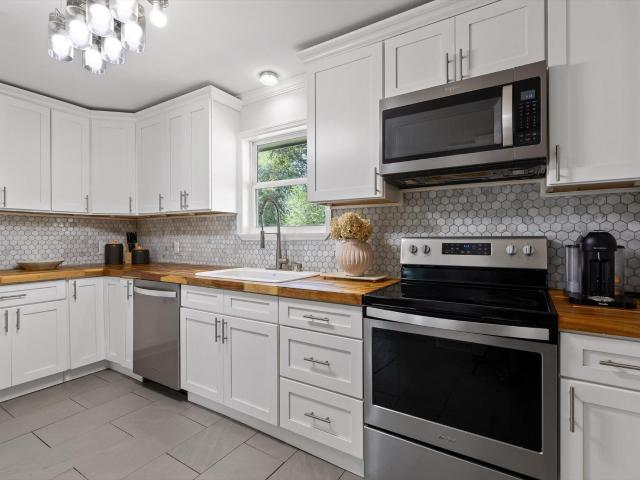 109 Rolling Ridge Drive