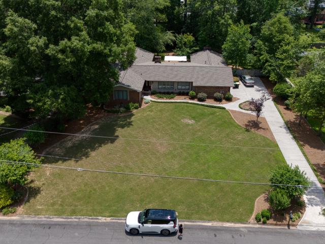 109 Rollingwood Circle NW