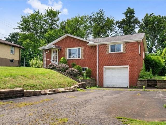 109 Rosemont Dr, Coraopolis, PA 15108