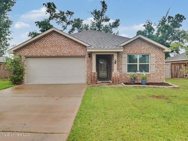 109 Rosie Dr, Long Beach, MS 39560