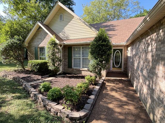 109 Redbud Dr