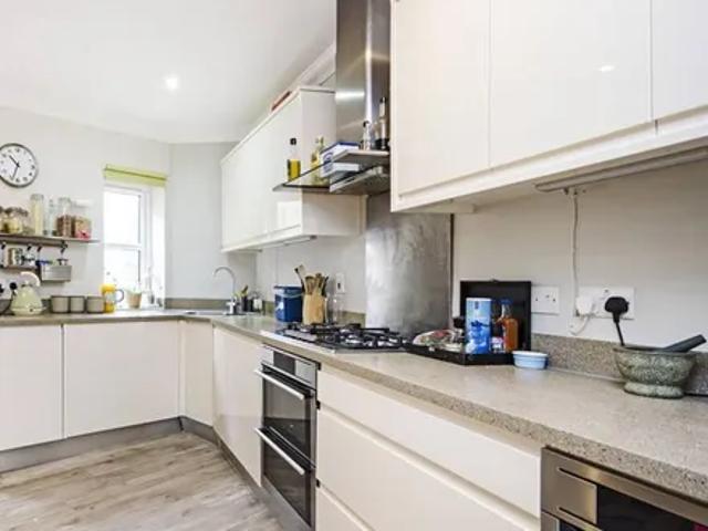 109 Ridley Road, London, E8 2NU, United Kingdom | 3 bed house for rent #140396622 | Rentberry
