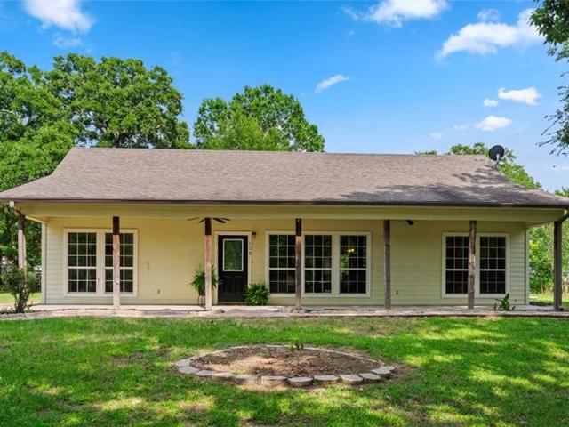 109 Rs County Road 3319, Emory, TX 75440