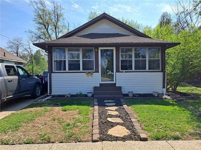 109 W Ash St, Robinson, IL 62454