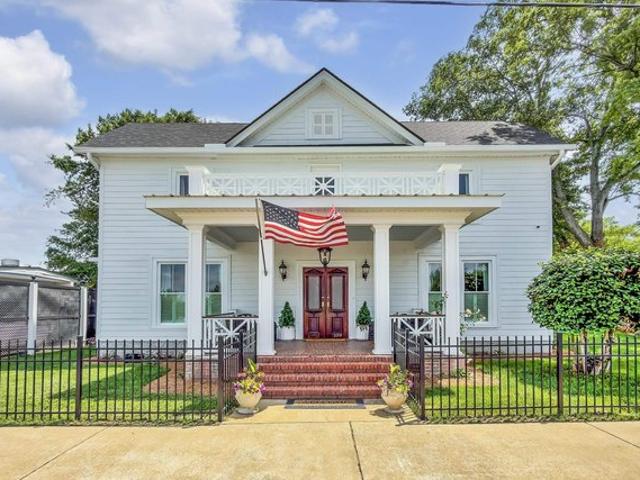 109 W Curtis St, Simpsonville, SC 29681
