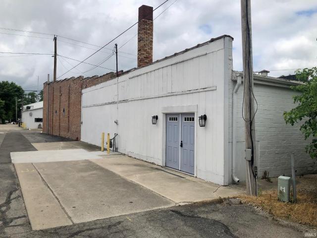 109 W Elm Street