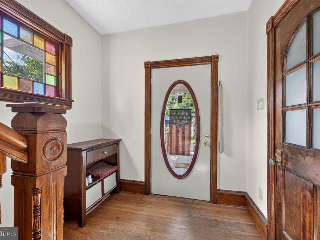 109 W Evesham Avenue