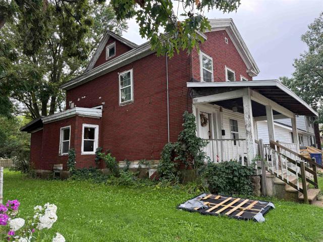109 W Holmes Street