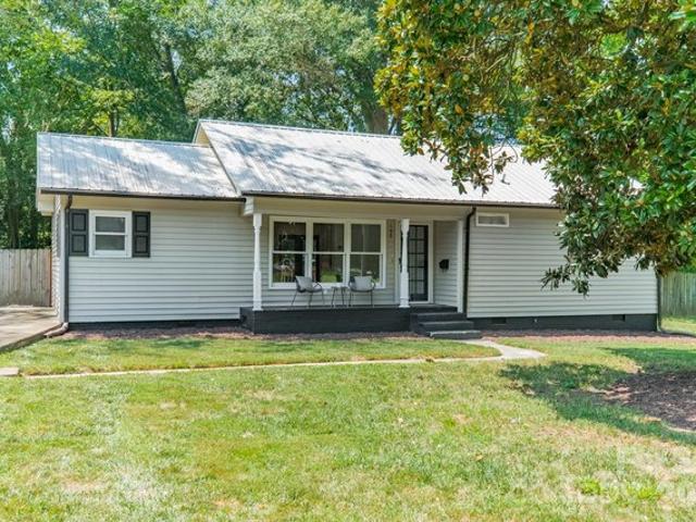 109 W Leroy St, Fort Mill, SC 29715