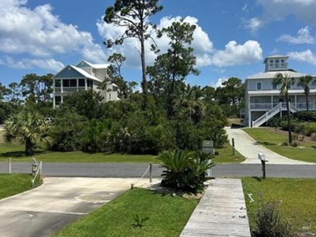 109 W Seascape Dr, Port Saint Joe, FL 32456