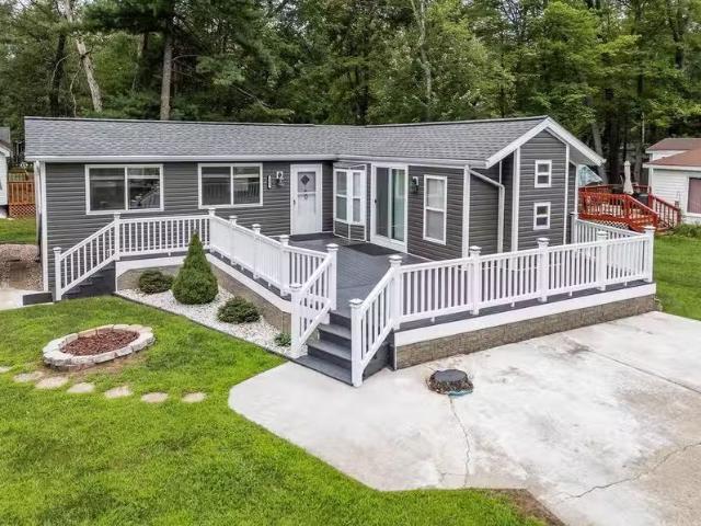 109 Wood Haven Dr, Wisconsin Dells, WI 53965 MLS 1983359