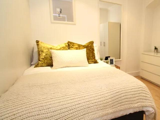 109 Wood Lane, London, W12 7RH, United Kingdom | Room for rent #155286929 | Rentberry