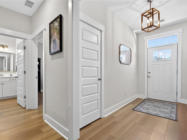 109 Woodcross Drive