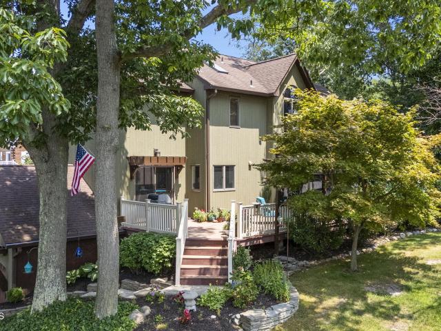 109 Woodward Court