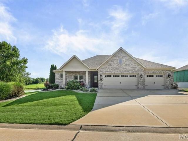 109 Waterfall Ct, Glen Carbon, IL 62034