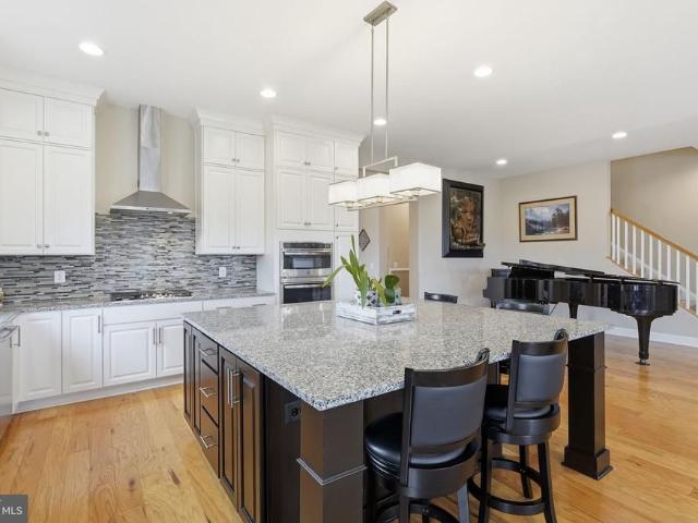 109 wax wing court, lake frederick, us, va