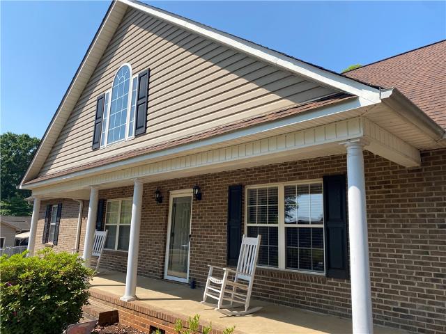 109 Whispering Pines Drive