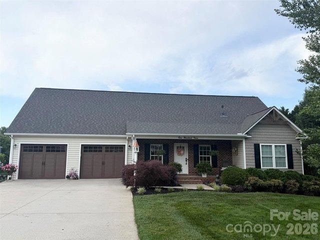 109 White Hall Ln, Hudson, NC 28638