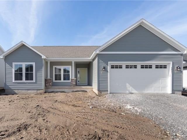 109 Terwillager Ln, Minoa, NY 13116