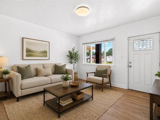109 Third Avenue