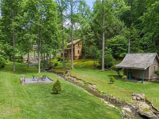 109 Turkeyfoot Ln, Vilas, NC 28692