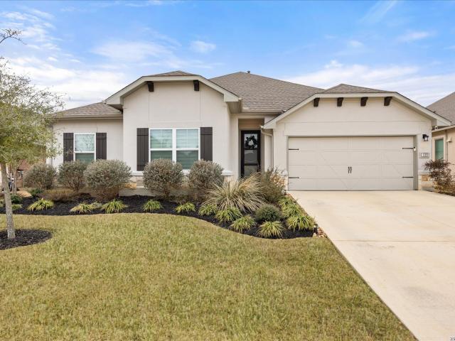 109 Valencia, Boerne, TX 78006 | MLS #1938 | Compass