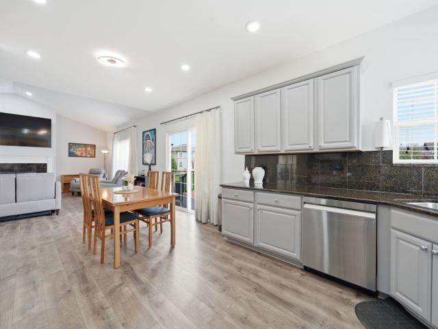 109 Valencia Parkway